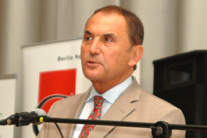 Vural Öger doğu bloku işçilerine karşı çıktı haberi. Son Dakika ALMANYA ...