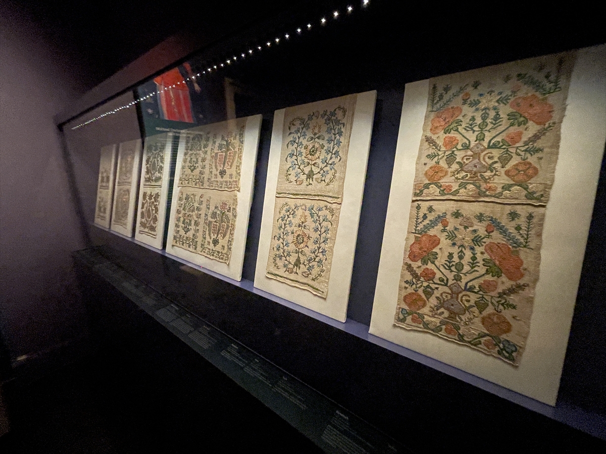 Nakış Bahçeleri sergisi Almanya'nın ünlü İslam Eserleri Müzesi'nde ...